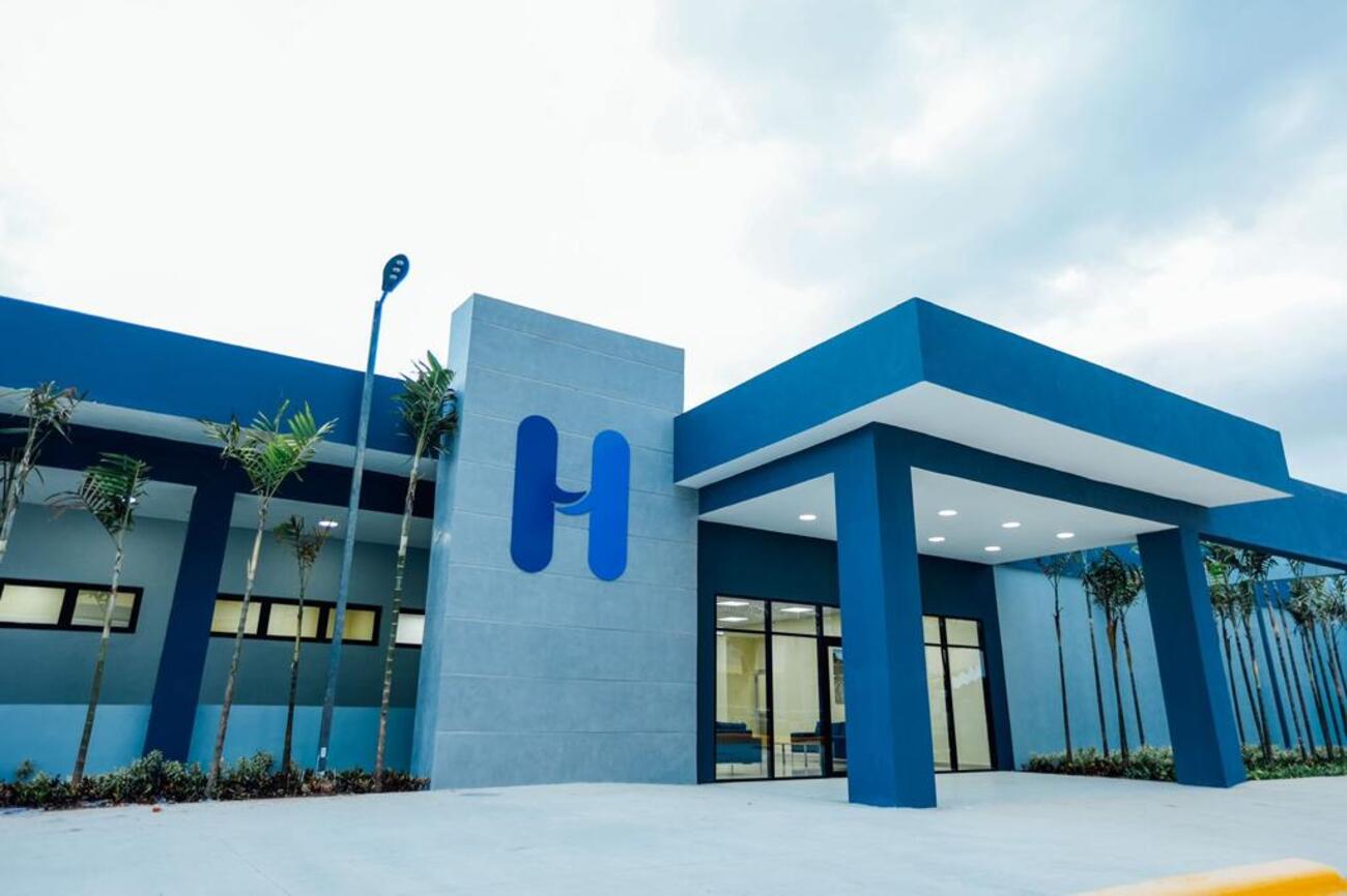 Presidente Abinader inaugura Hospital Municipal Villa Hermosa con ...