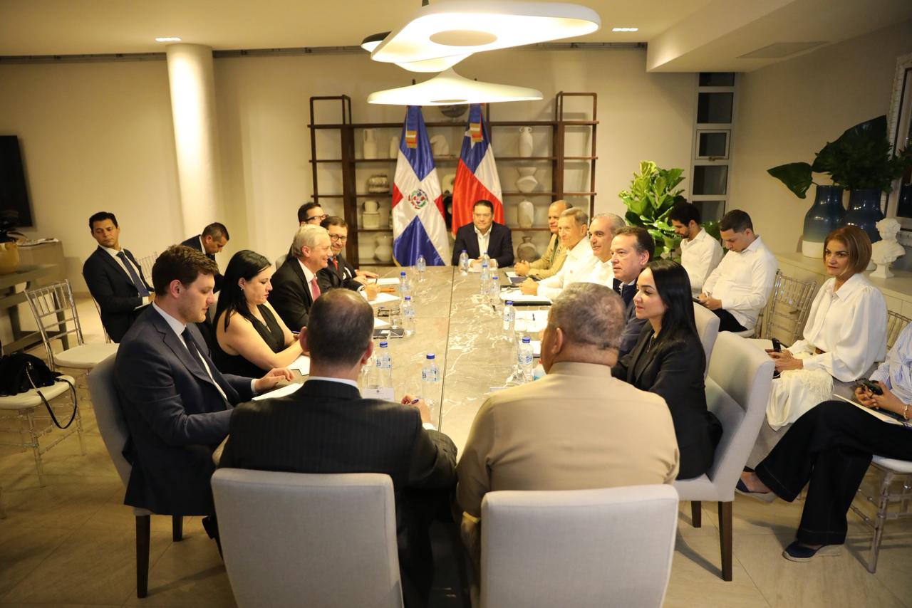 Presidente Abinader y presidente electo de Chile, José Antonio Kast ...