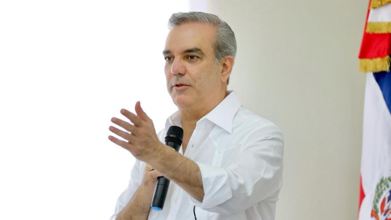 Presidente Luis Abinader anuncia ayuda del gobierno de mil pesos por ...