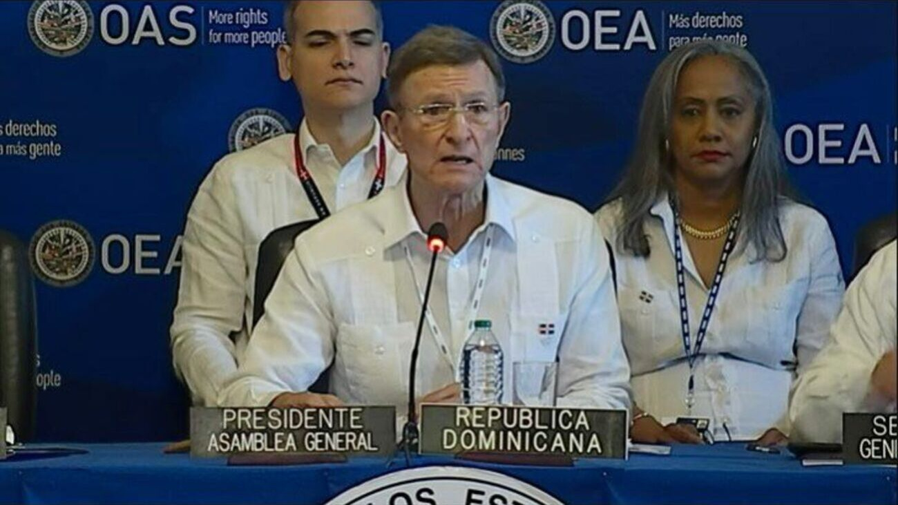 Canciller Roberto Álvarez es electo presidente del 53.° Período de ...